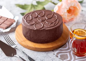 Nutricionista ensina como fazer bolo diet para diabéticos